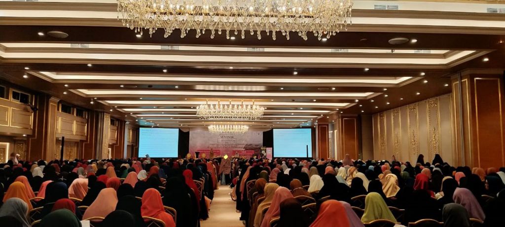 Seminar Alquran dan Bahasa Arab Akhiri Rangkaian Kegiatan Muslimah ...